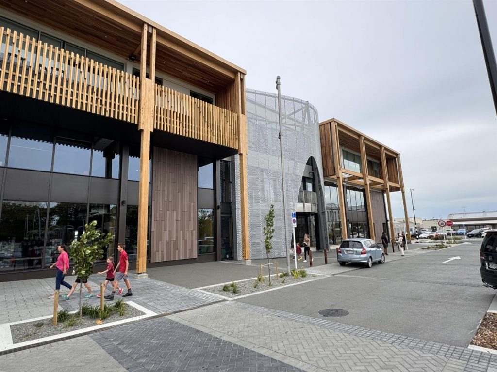 Crest installation next week | ashburtoncourier.co.nz