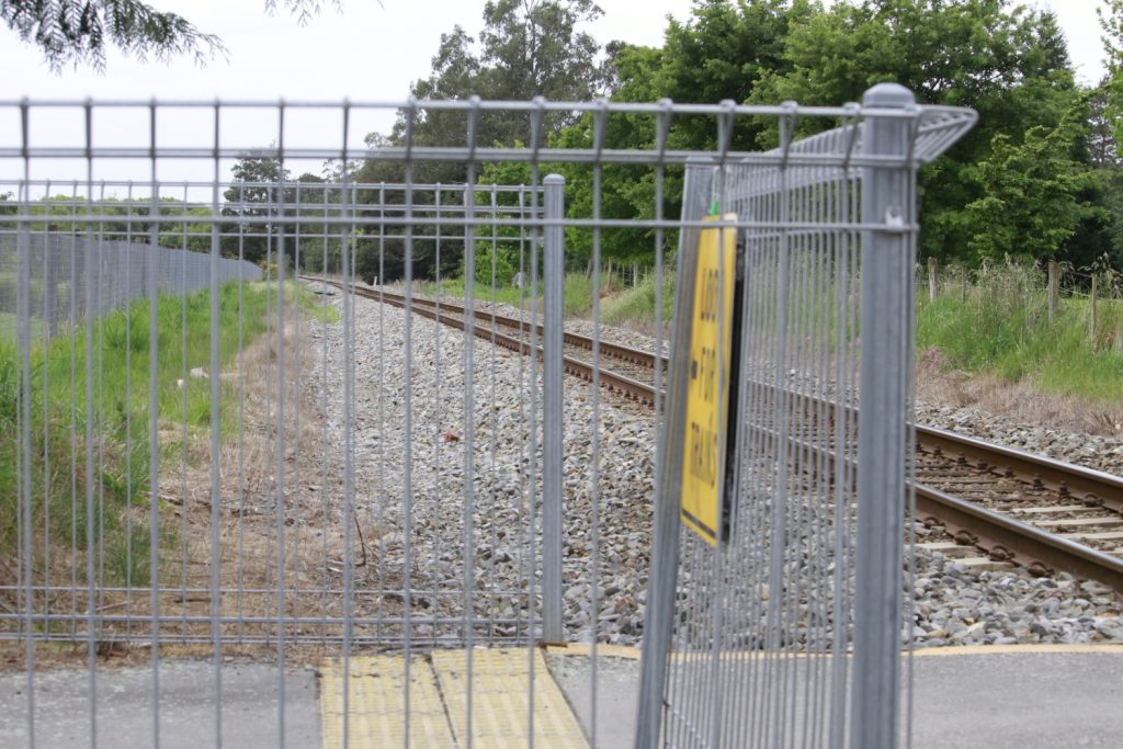 Children risk lives on tracks | ashburtoncourier.co.nz